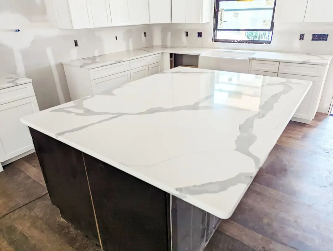 Calacatta Artemis Quartz Countertops in Richmond | ECG of Richmond